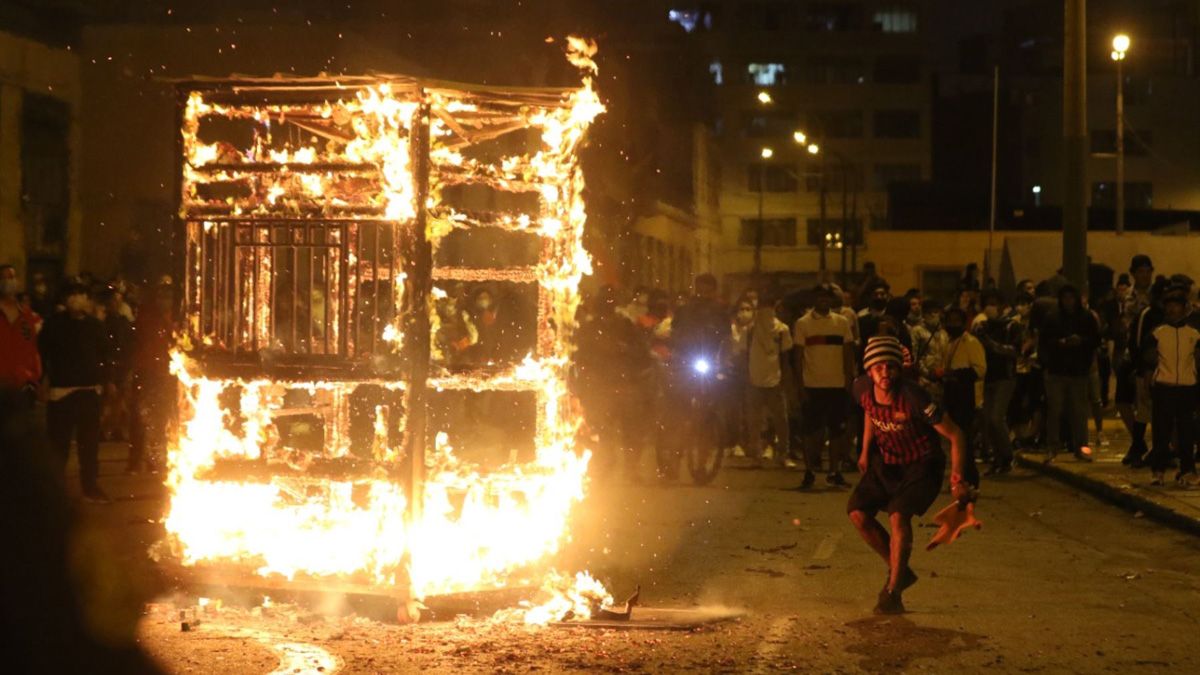 Perú: disturbios con un muerto y decenas de heridos