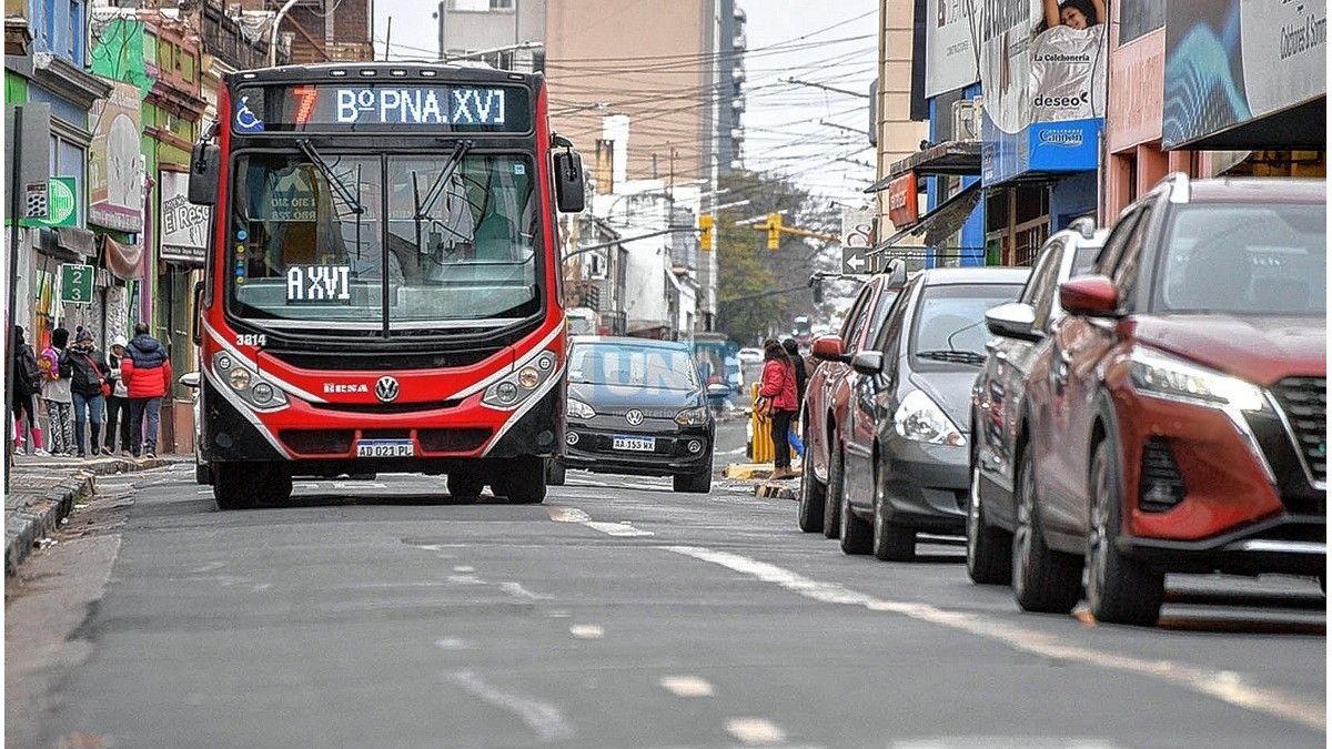 Organizan un cacerolazo en apoyo a los choferes de colectivos en Paraná