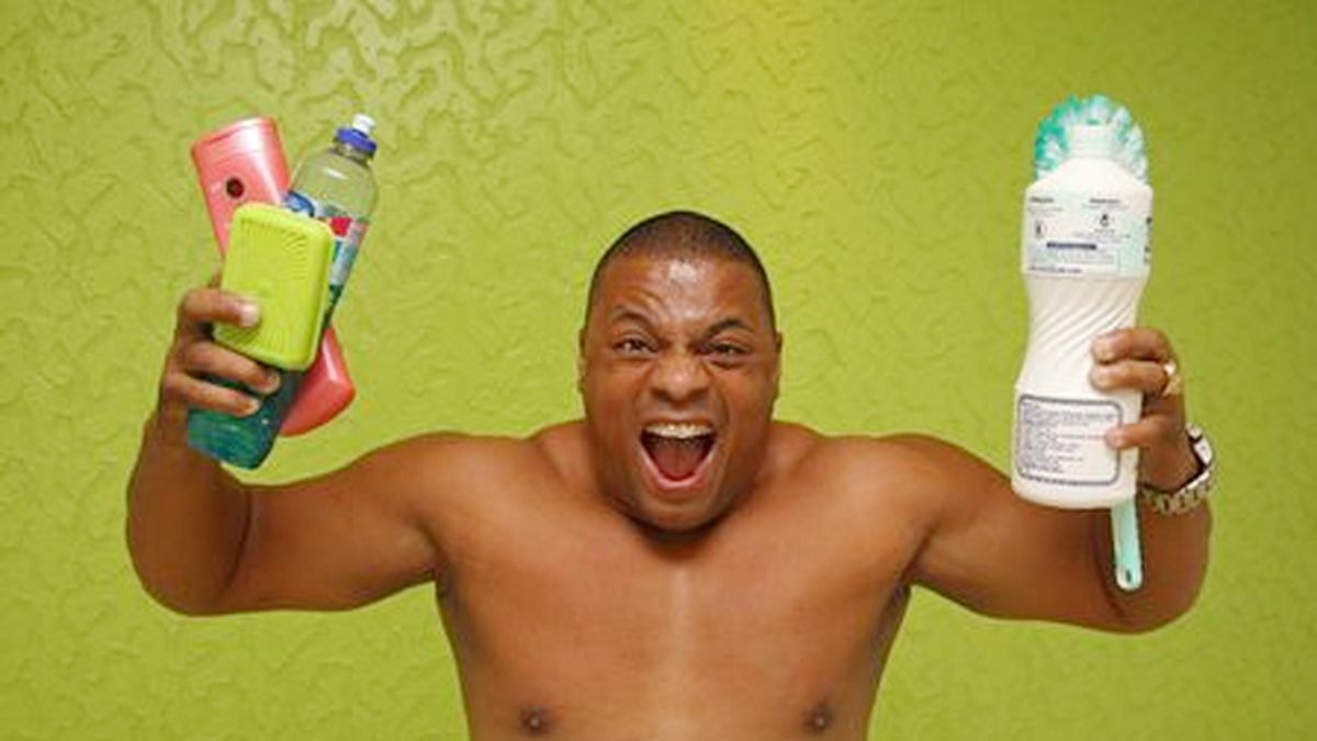 El “Hulk” brasileño por fin se pudo quitar la pintura verde de su cuerpo