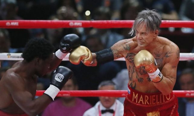 Con 62 años, Mickey Rourke regresó al boxeo con un categórico triunfo