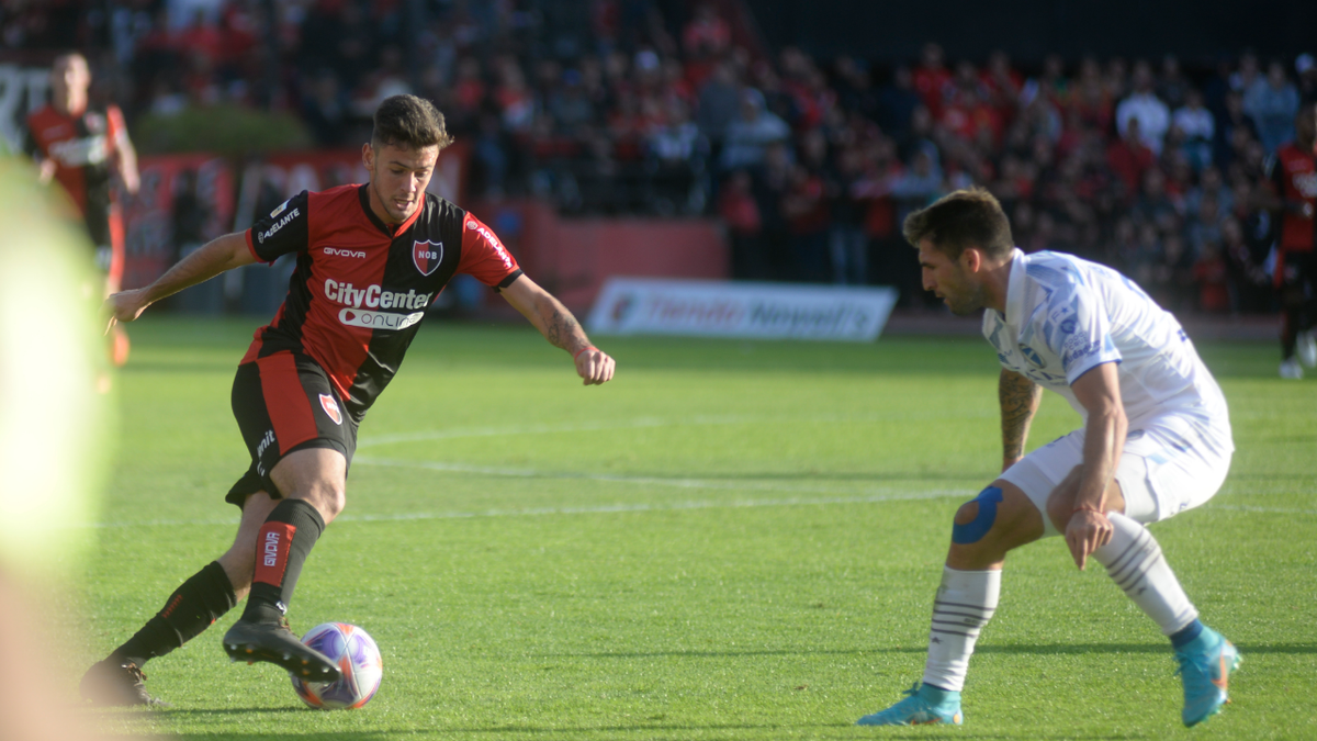 Newells: Balzi completa el medio por la suspensión de Sforza