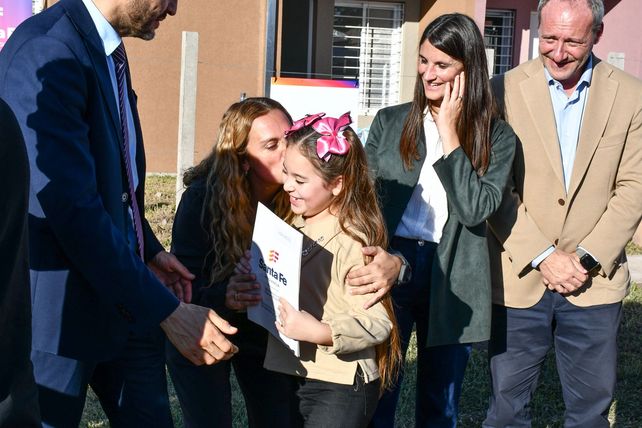 General Lagos entregó 14 viviendas y ya superó las 120 durante la gestión