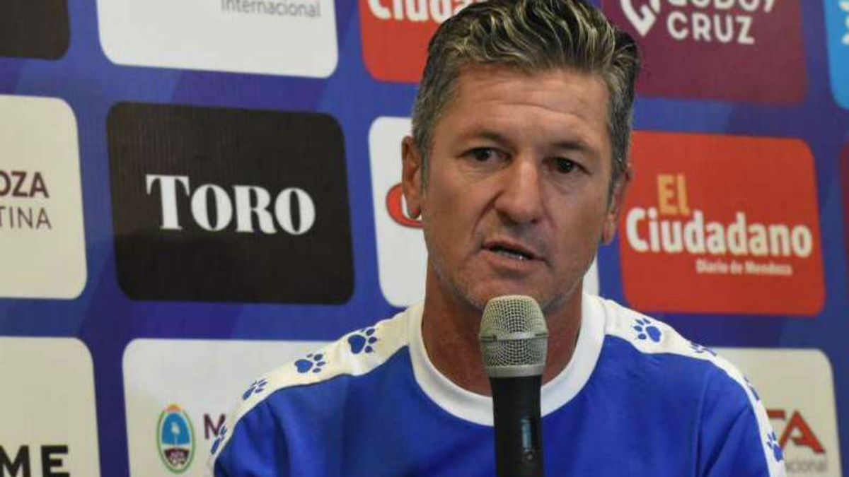 Sciaqua está cerca de ser echado por no querer bajarse el sueldo