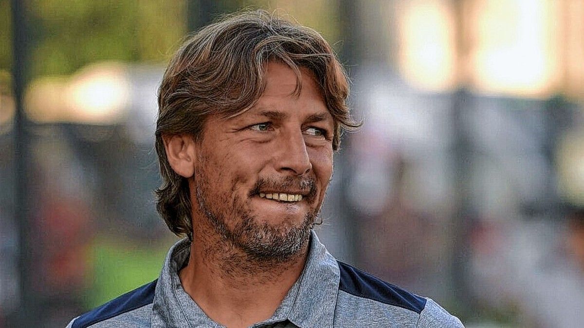 Gabriel Heinze llega al país para dirigir a Newells