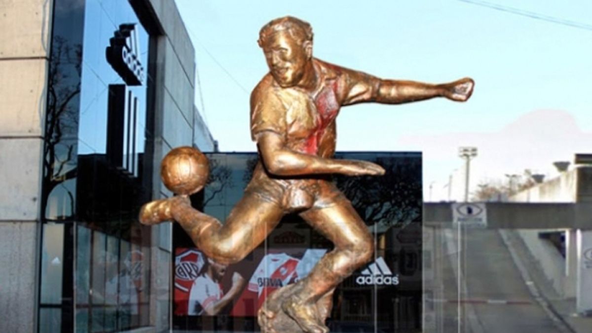 Ángel Labruna tendrá su estatua