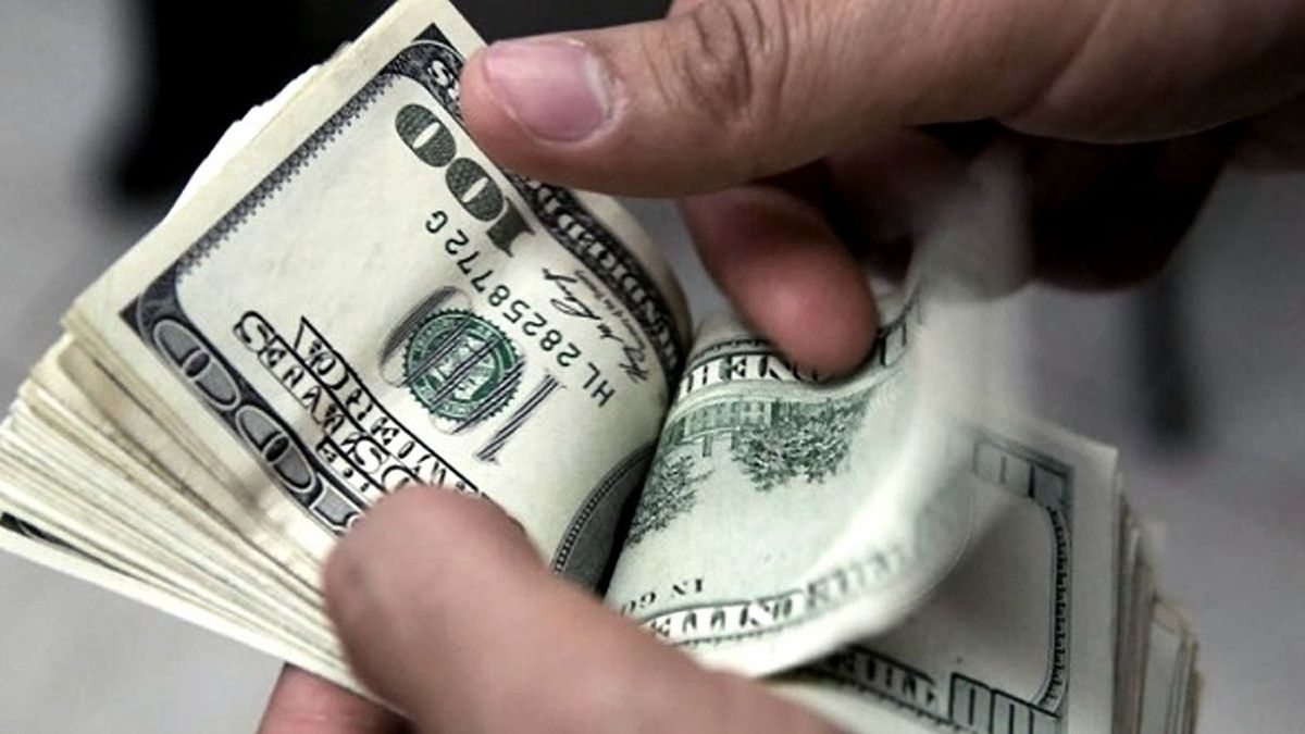 Dólar abrió sin cambios a 130,25 pesos