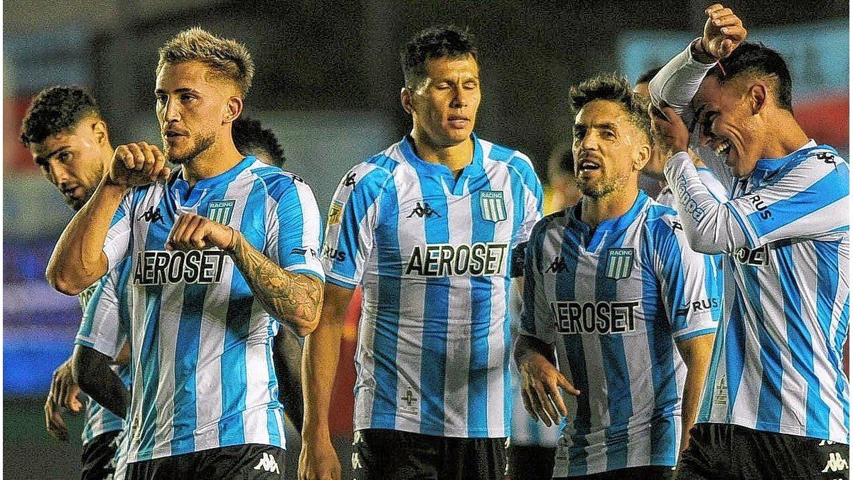 Racing debuta ante San Martín de Formosa