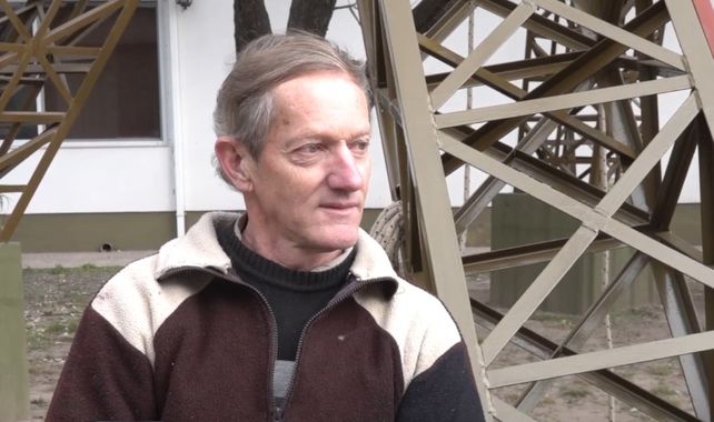 Construyó una réplica de la Torre Eiffel a solo 240 kilómetros de Rosario