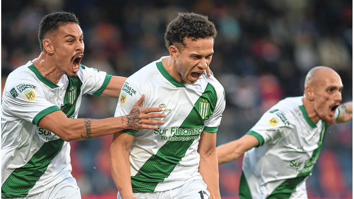 Banfield tomó aire con un notable éxito en Victoria