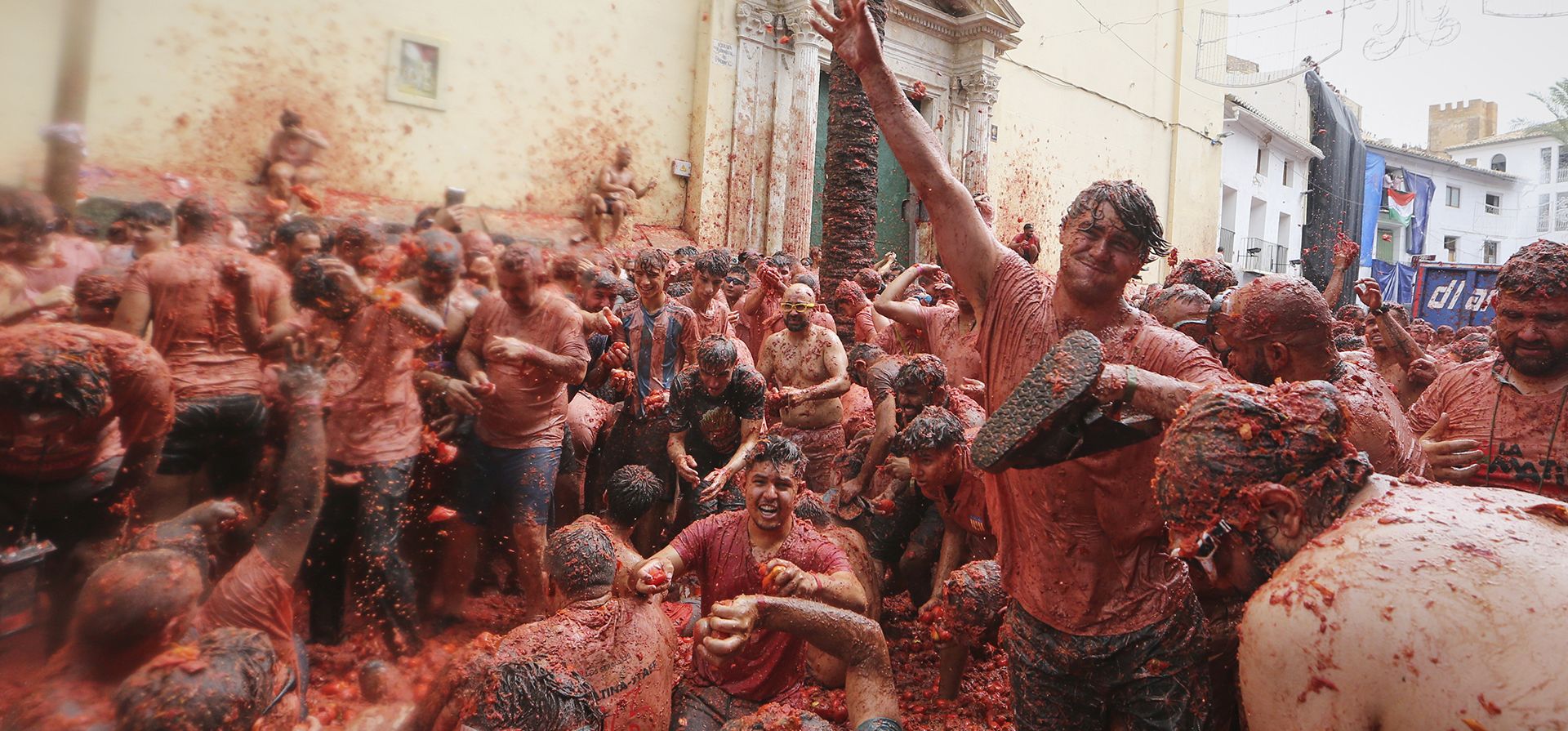 La Tomatina de España cumple 80 años: la icónica batalla de tomates en ...