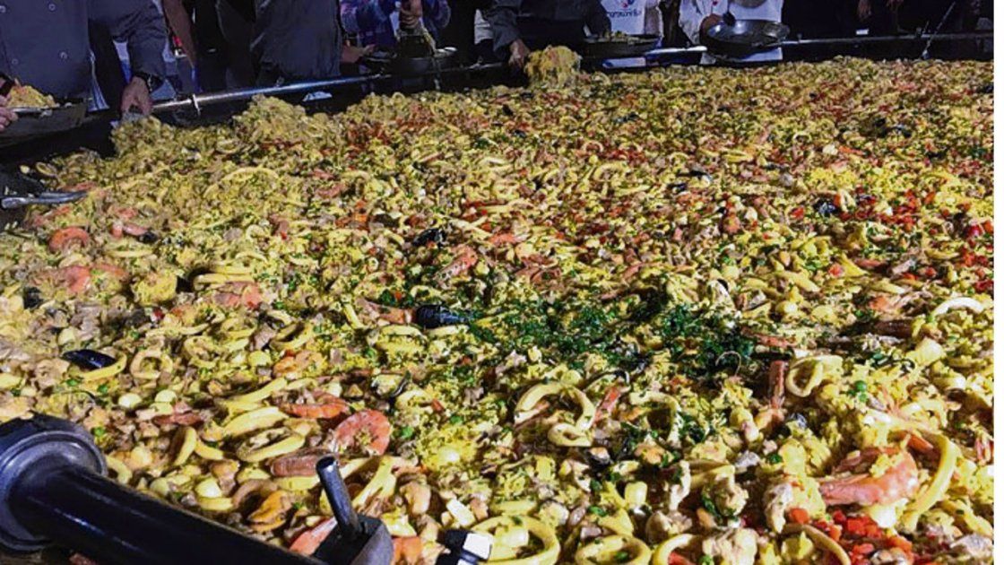 La paella gigante