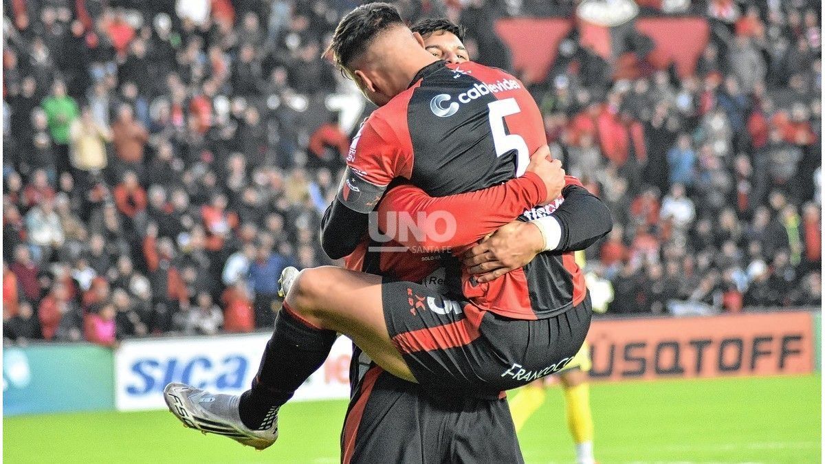 Un jugador de Colón se metió en un selecto ranking de la Primera Nacional