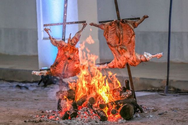 Ybarlucea celebrará el 9 de Julio con su tradicional concurso de asado a la estaca y una gran ...