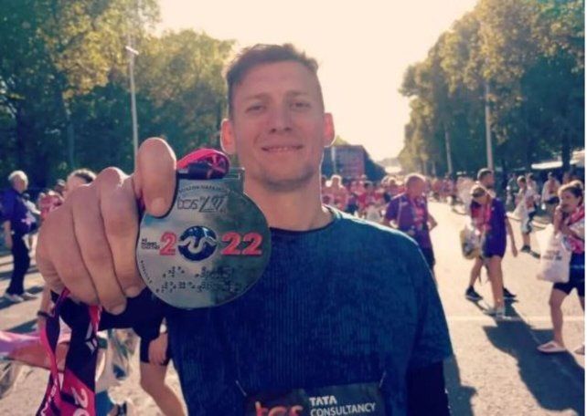 La vuelta al mundo en seis maratones: el rosarino que encontró la fe en ...