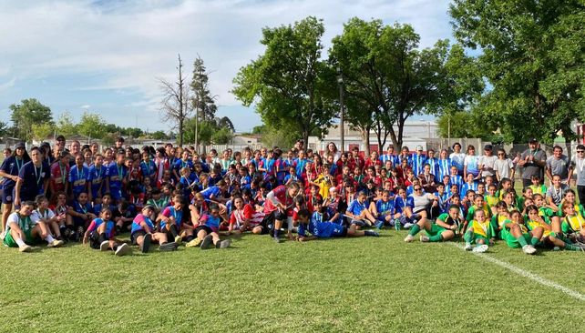 La selección Rosarina sub-12 femenina se destacó en el Encuentro ...