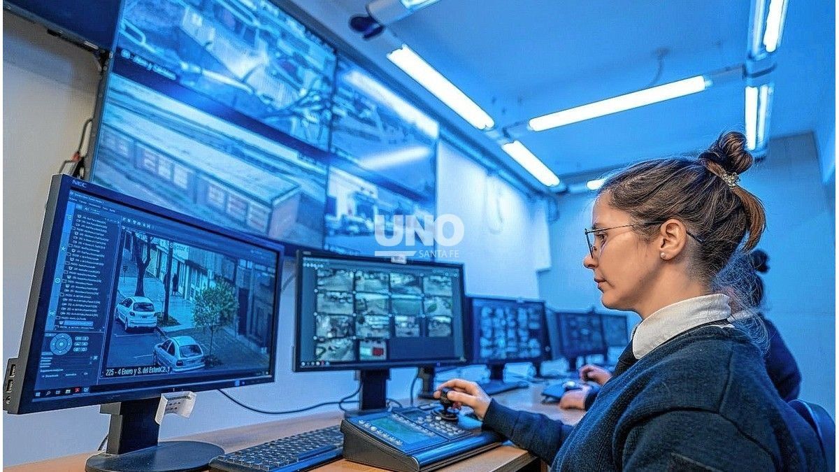 En la ciudad, la Central de Emergencias 911 tiene 450 cámaras y recibe ...