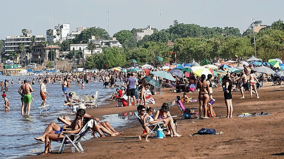Colón inició la temporada de playas con 100% de ocupación