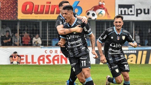 Atlético Rafaela ganó antes de su presentación en el Grella