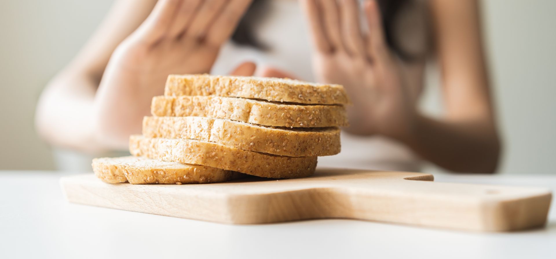 ¿Debería una persona sin celiaquía comer sin gluten?
