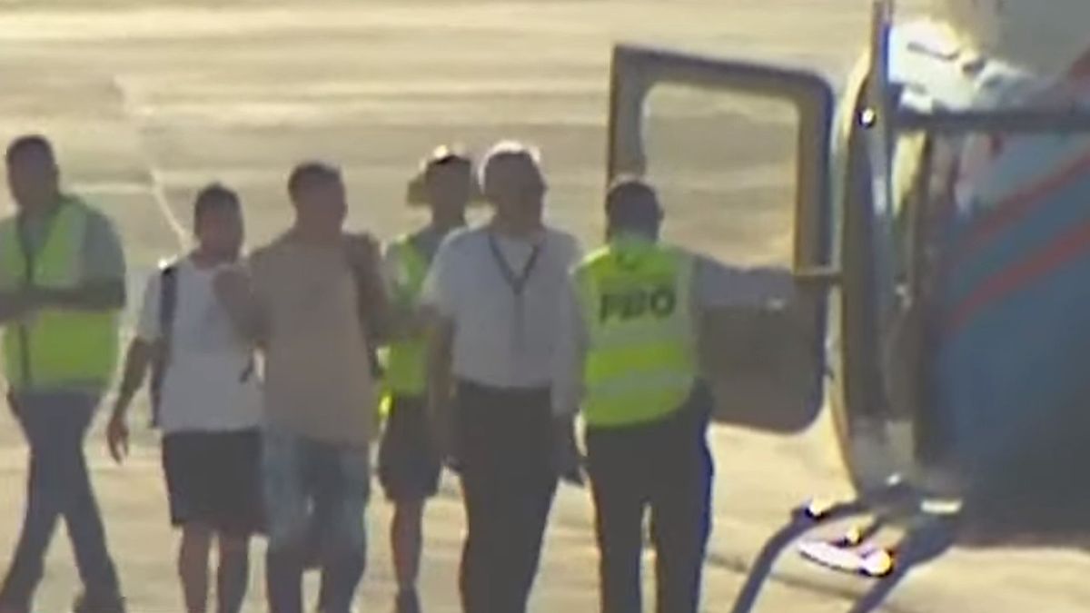 Los campeones ya están en casa: Lionel Messi y Di María llegaron a Rosario