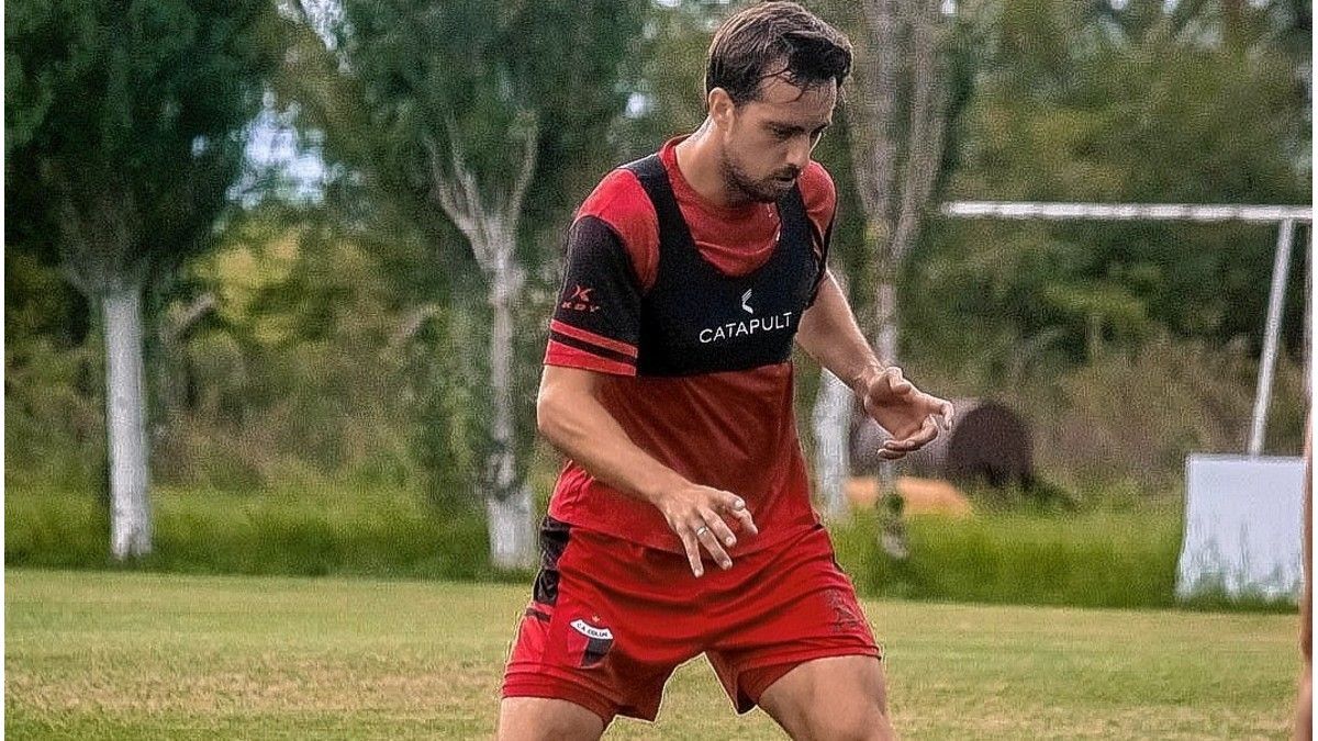 Colón no tendrá a Christian Bernardi para el partido ante Chacarita