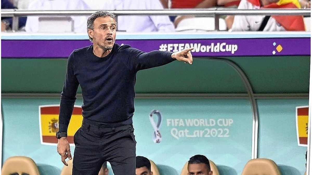 Luis Enrique llegó a Inglaterra para arreglar en Chelsea