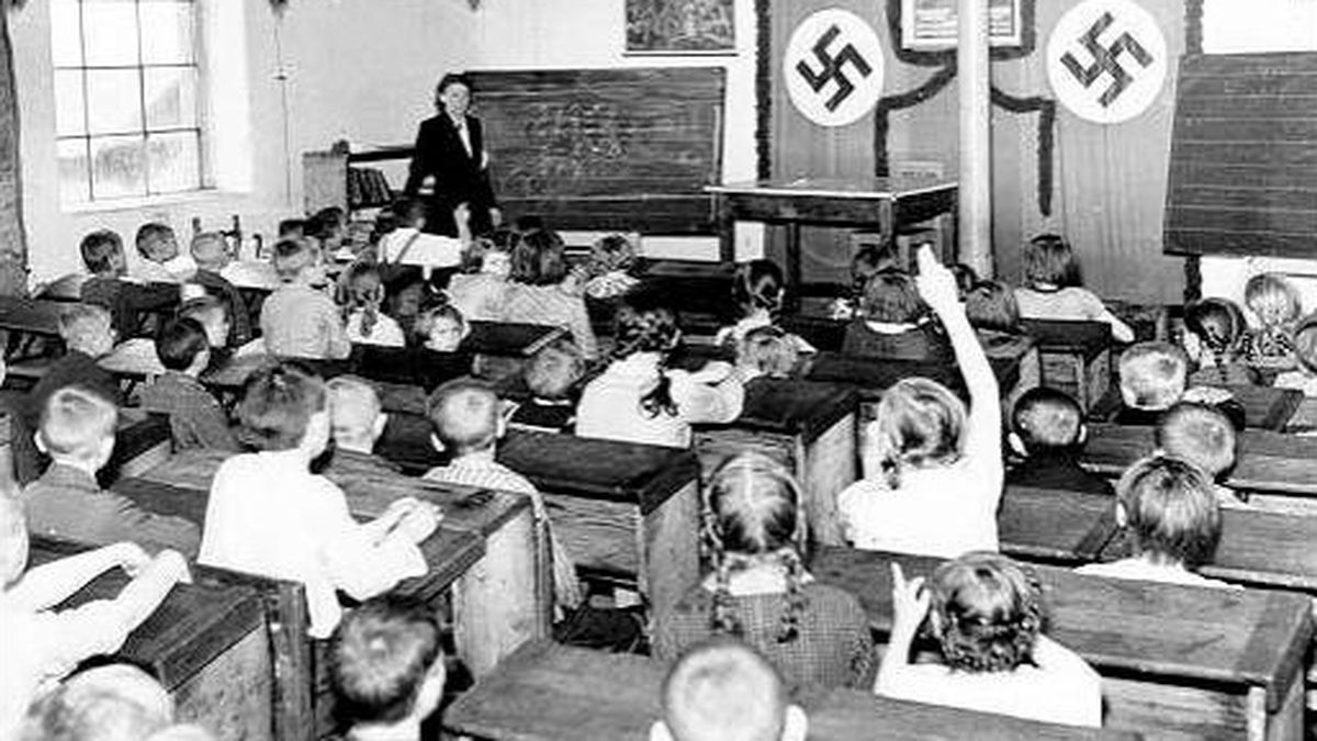 Los nazis y la escuela
