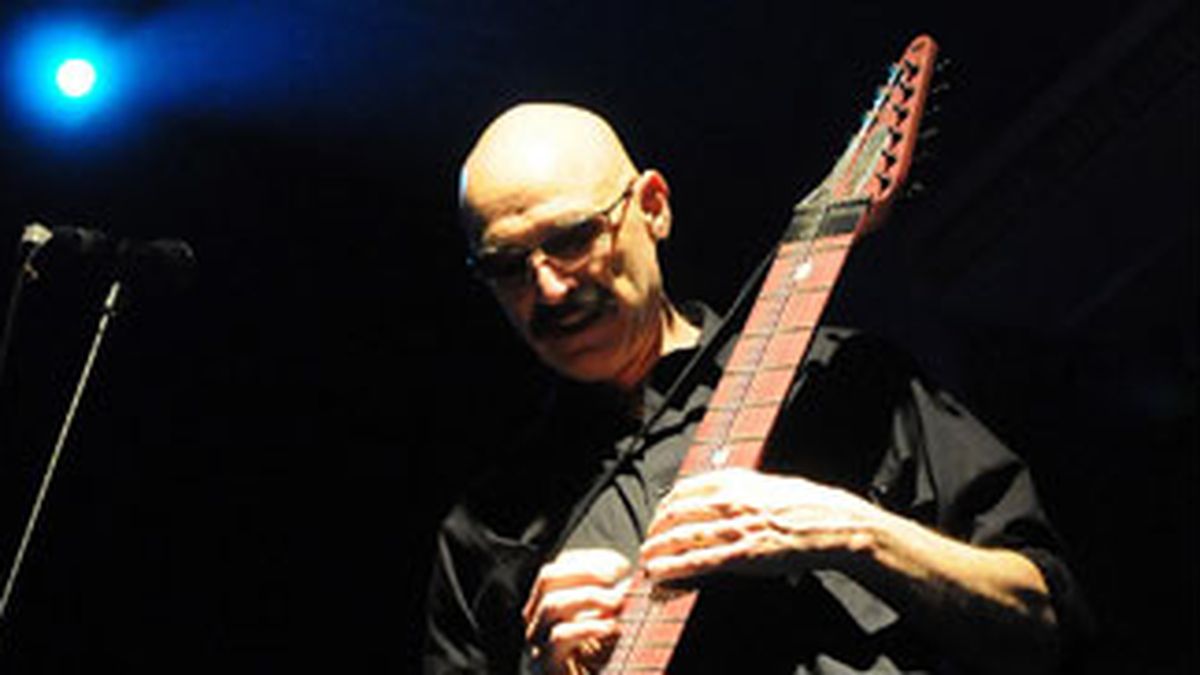 Tony Levin vuelve a Rosario para presentar Stick men