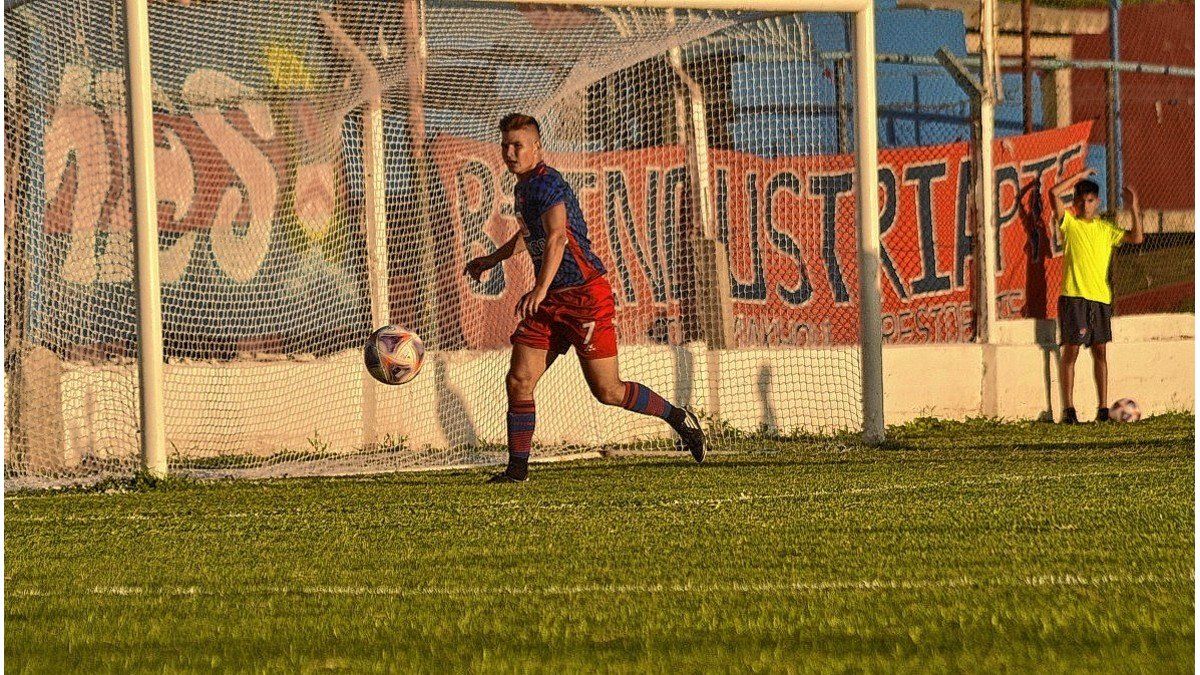 Iván Maggi, el delantero que podría llegar a Patronato