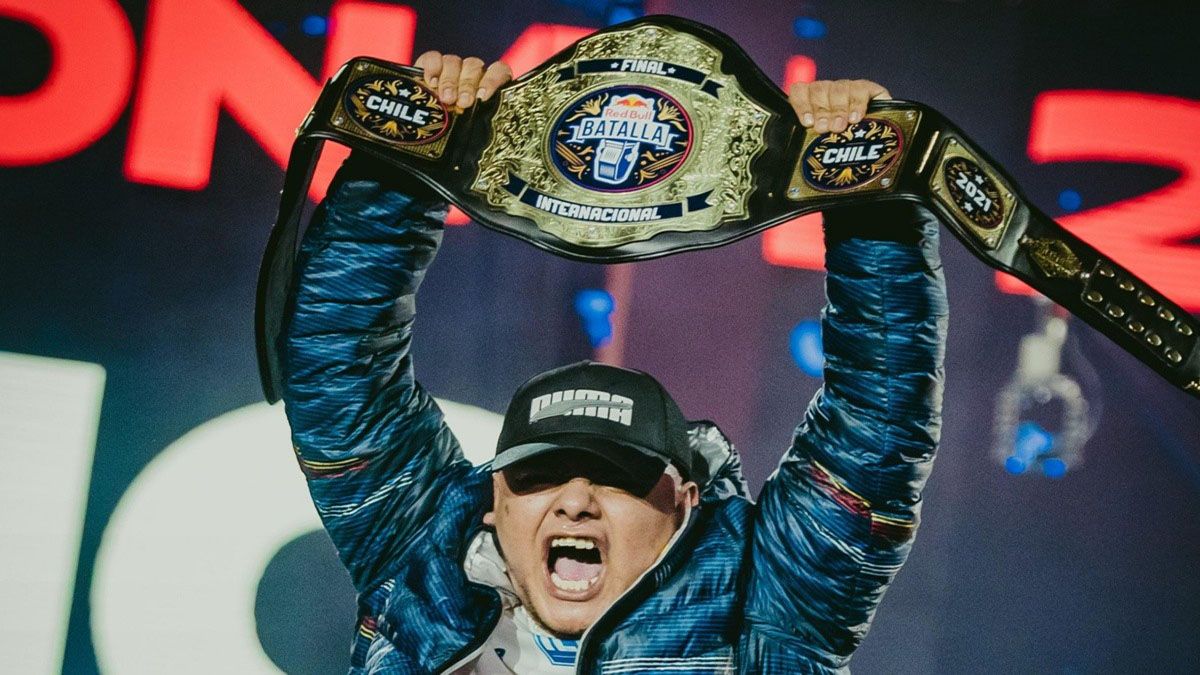 Aczino es tricampeón de Red Bull Batalla Internacional