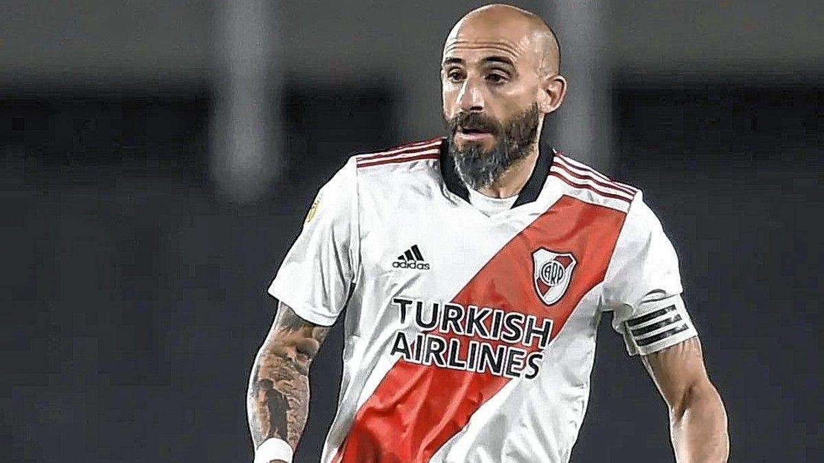 Javier Pinola anunció su retiro del fútbol profesional