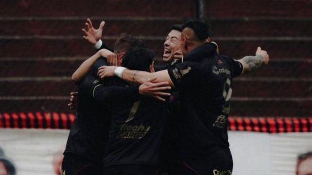 Volvió el verdadero Colón: goleada, carácter y sueño renovado