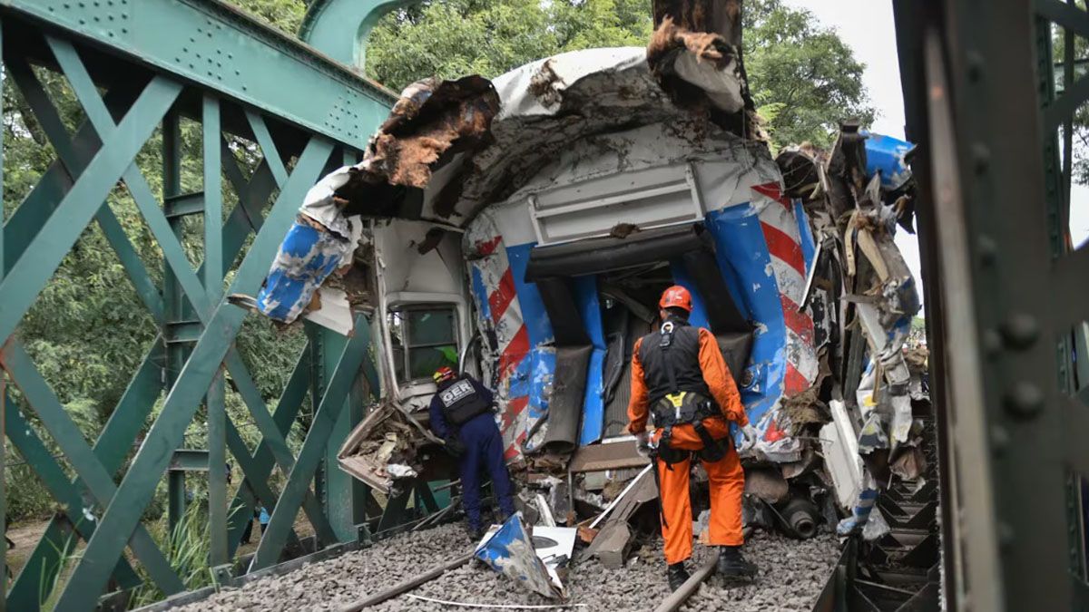 CABA: chocaron dos trenes y hay más de 100 heridos