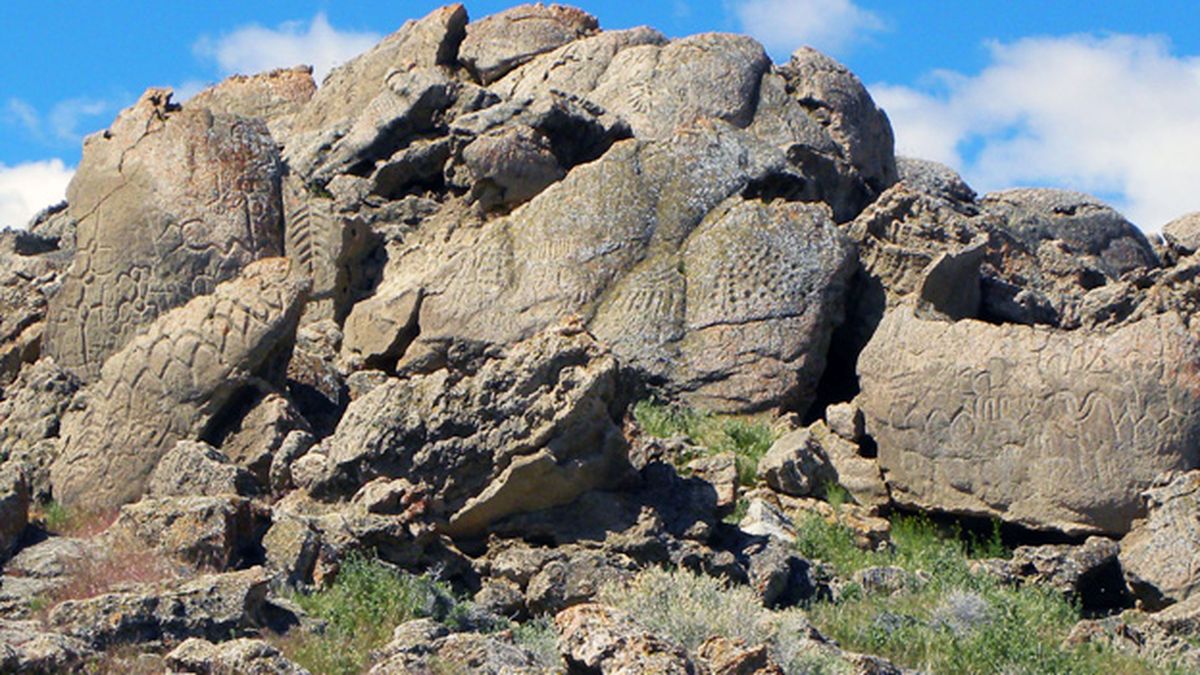 Los grabados sobre una roca más antiguos de Norteamérica