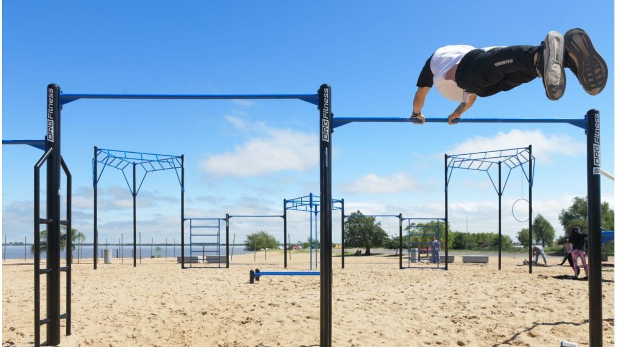 En el balneario Thompson construyen un playón deportivo y calistenia