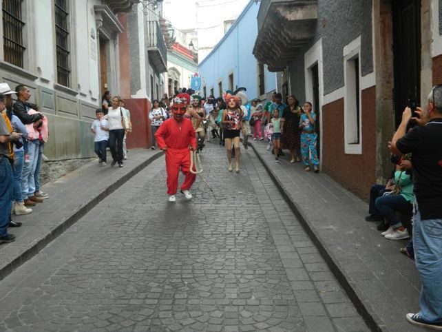 Callejoneadas, al ritmo de la música y las tradiciones