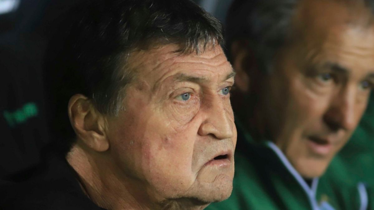 Julio César Falcioni dejó de ser el entrenador de Colón