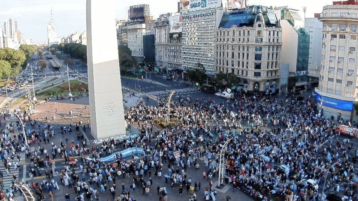 Banderazo en distintas ciudades del país para protestar contra el Gobierno