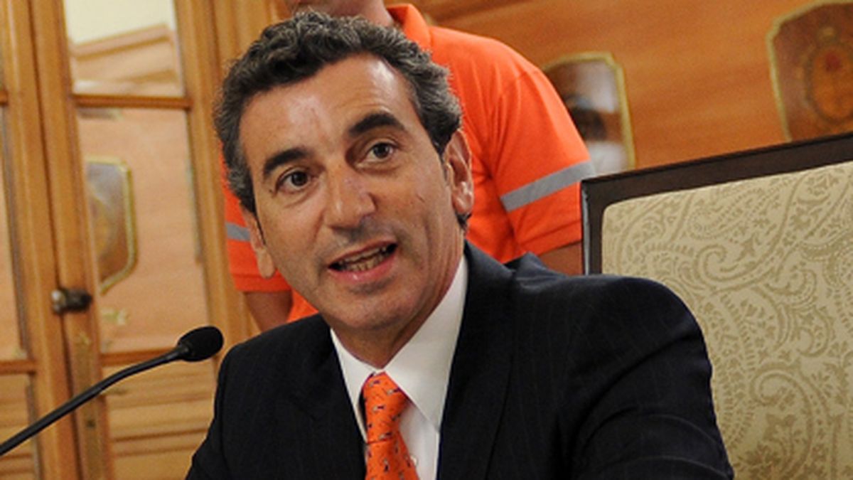 Para Randazzo, la decisión de Cobos es un triunfo de la política sobre ...