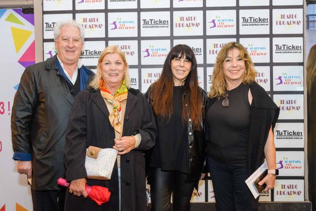 Raúl Lavié celebró sus 70 años con la música en el Broadway