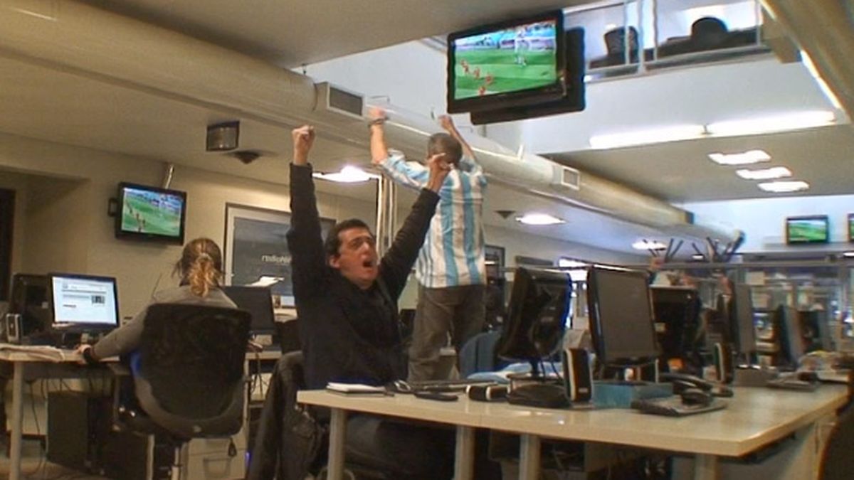 Así festejamos en la redacción de UNO Medios el gol de Argentina