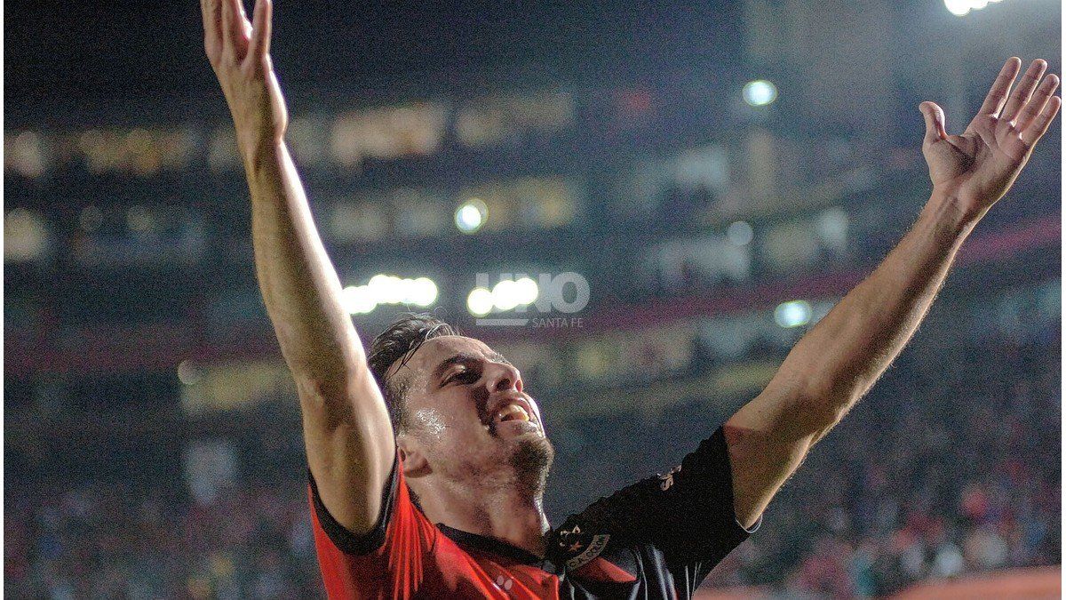 Colón concretó el retorno del cordobés Christian Bernardi