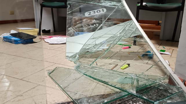 Graves daños en un robo nocturno a una inmobiliaria de zona sur
