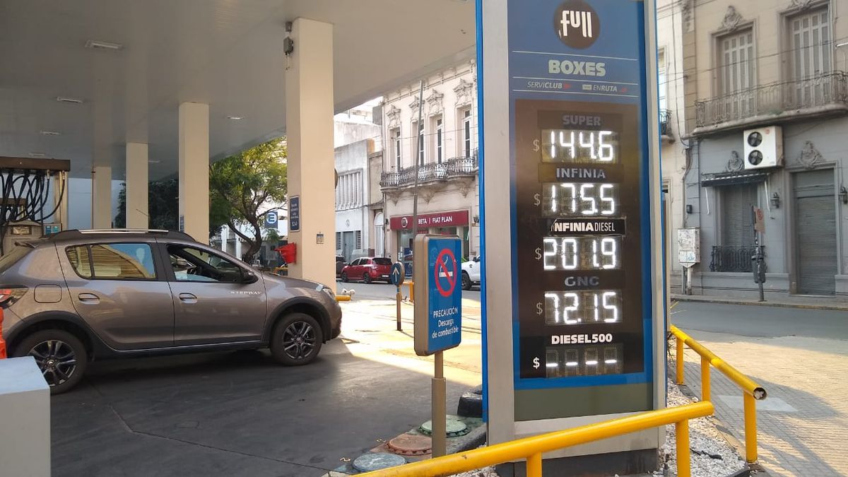 YPF subió 7,5% los combustibles: en Rosario el litro de nafta súper ahora sale $144 y el de ...