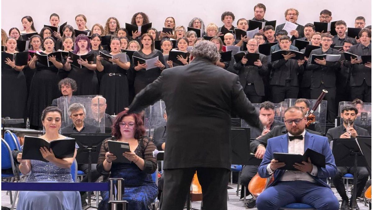 Más de 130 artistas participaron de una presentación de la Orquesta ...