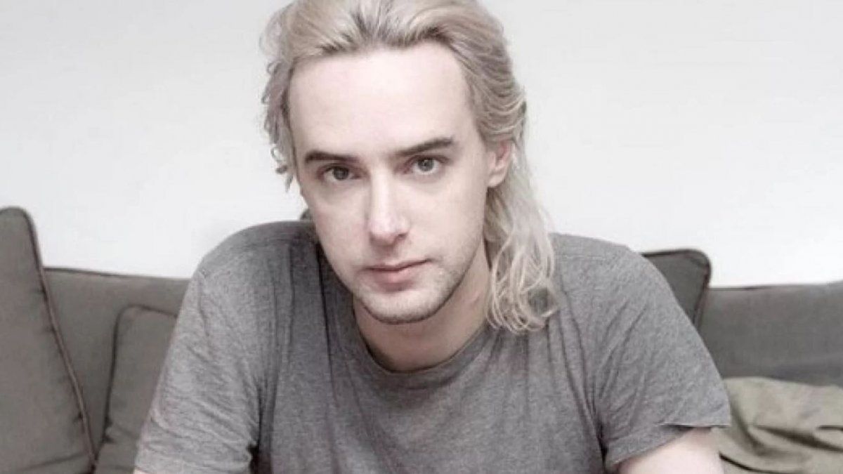 Benito Cerati presentó a su novio en las redes con una romántica ...