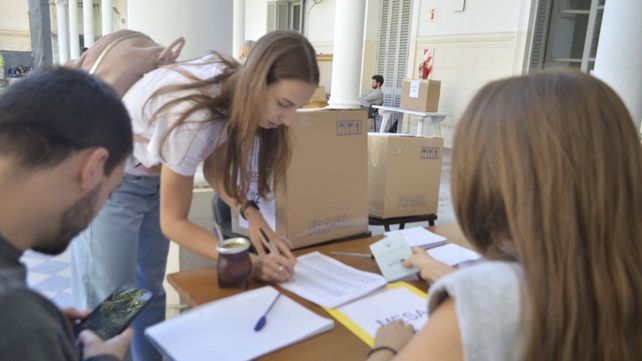 Votaron los estudiantes de la UNR: mapa de los que subieron y bajaron ...