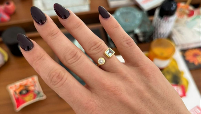 El significado detrás del anillo con el que se comprometieron Lali y ...