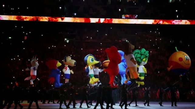 Una ceremonia luminosa, breve e impactante para que empiece el sueño ...