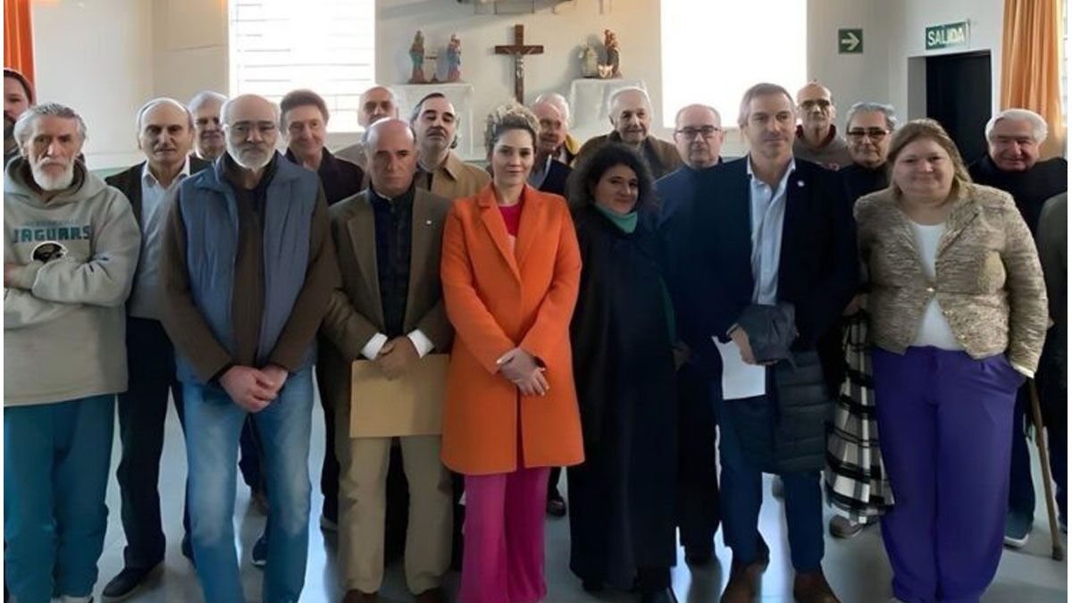 Revelan la foto del entrerriano Beltrán Benedit y otros legisladores ...